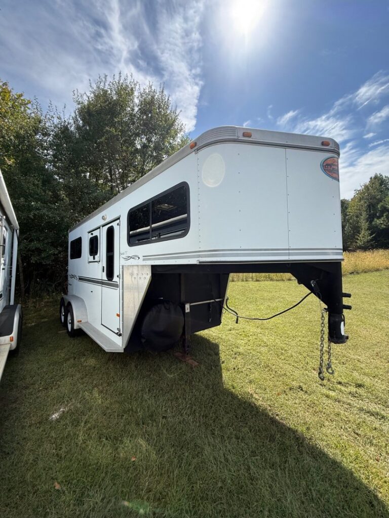 Used 2005 Sundowner Sunlight 2H Weekender ST Horse Trailer - AJZ ...